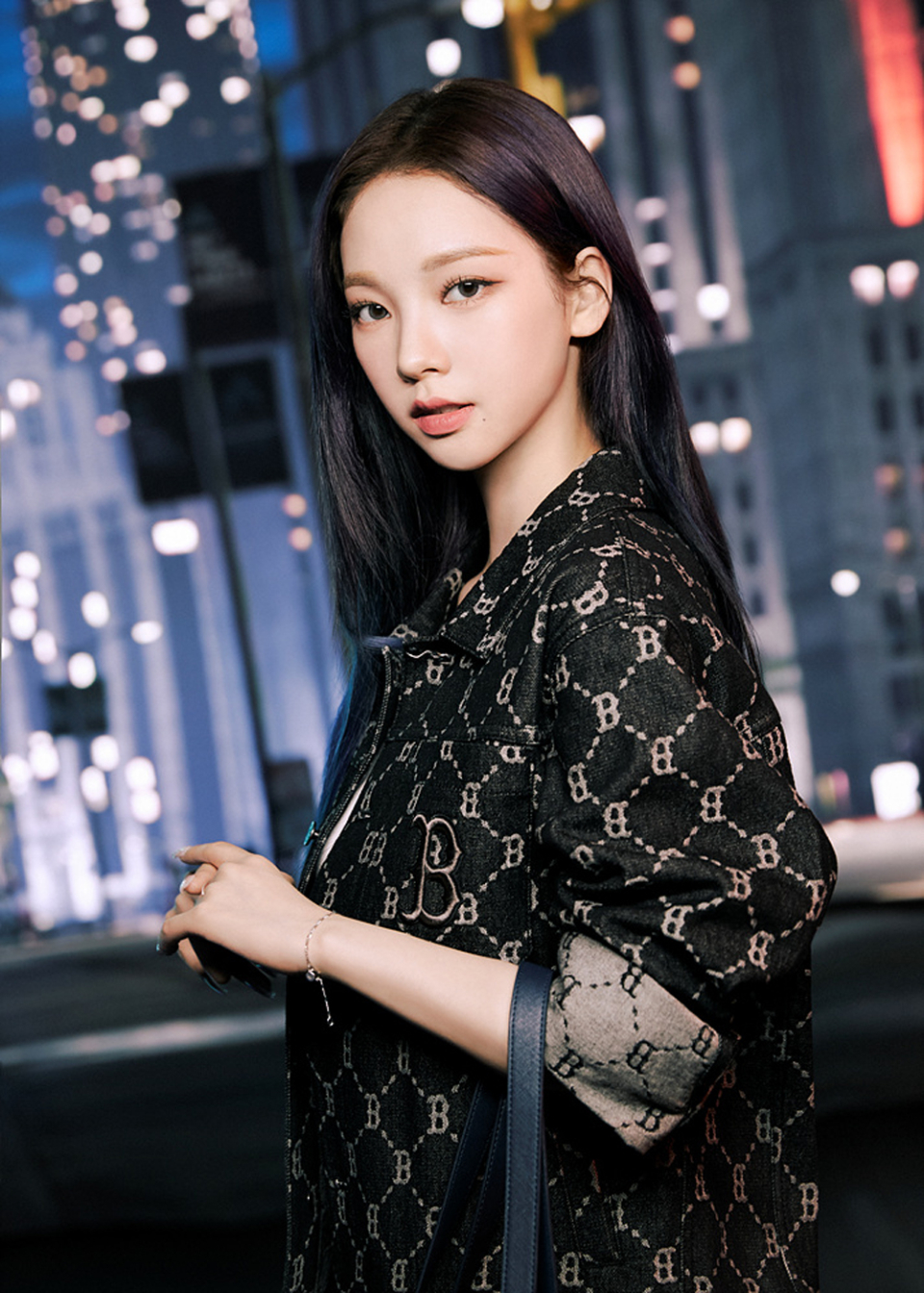 MLB, 에스파와 함께한 22FW 모노그램 화보 공개