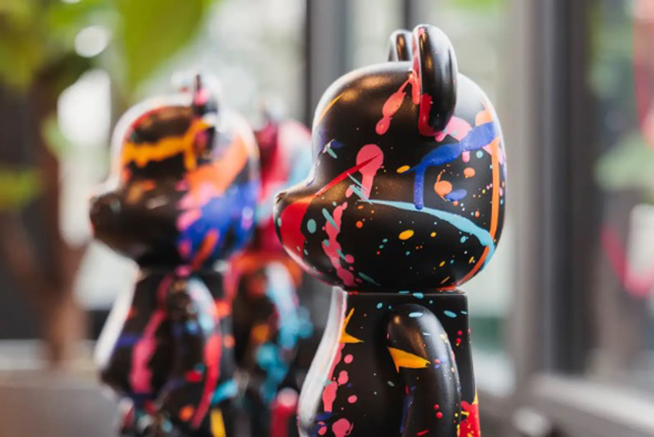 발렌타이데이 맞아 로맨틱한 무드로 변신한 파리 라발레 빌리지