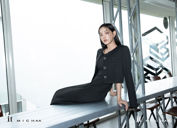 잇미샤, 김세정과 함께한 가을 2차 화보 공개 ‘트렌디한 가을룩’